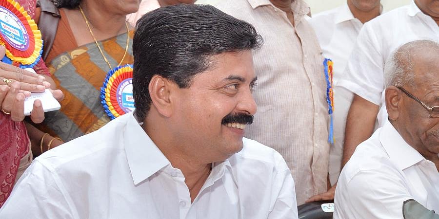 Roshy Augustine offers Rs 25k to ‘Sneha Theertham’