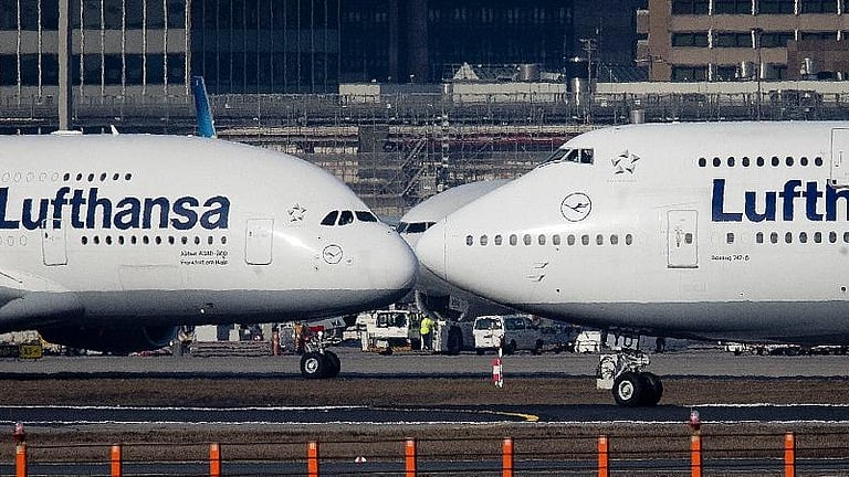 Lufthansa airline group to shed 4,000 jobs by 2030 with help of AI ...
