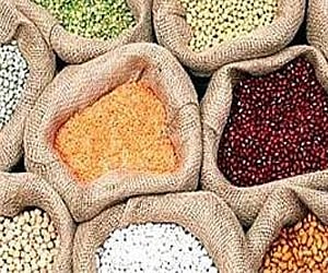 Staple tur, urad dal go north as prices skyrocket