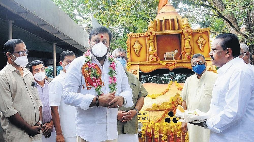 Not ashamed of being called cow dung: Suresh Gopi