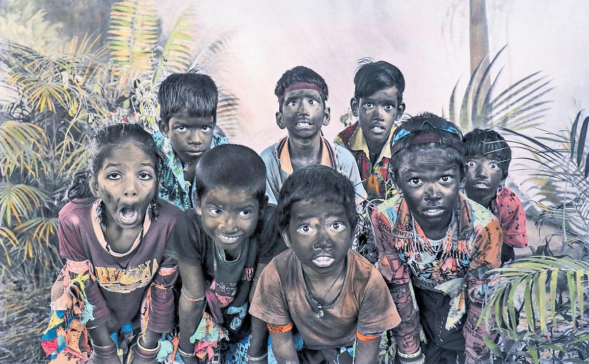 Colour to photographer Waswo X's work of Gavari dancers