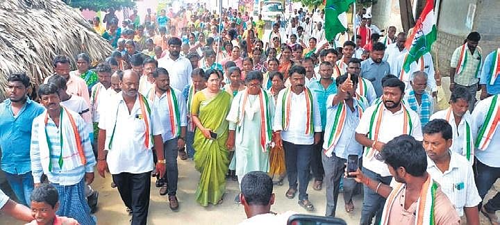 Munugode byelection: Congress candidate Sravanthi focuses on Palvai to ...