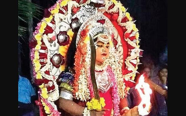 Rs 2,000 pension for Bhootaradhane performers