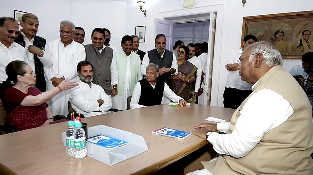 New Congress chief Kharge forms 47-member Steering Committee, retains ...