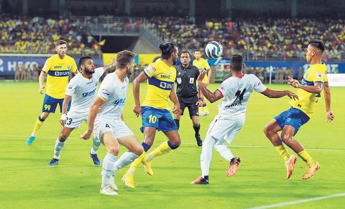 Ivan the hero, Manjappada see off East Bengal