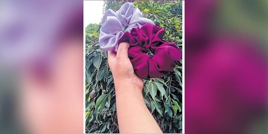 Scrunchies are back!