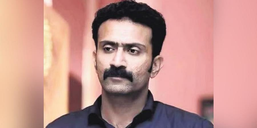 Actor Shine causes row, detained at Dubai airport