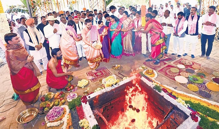 Rajasyamala Yagam helps people succeed in politics: Scholar
