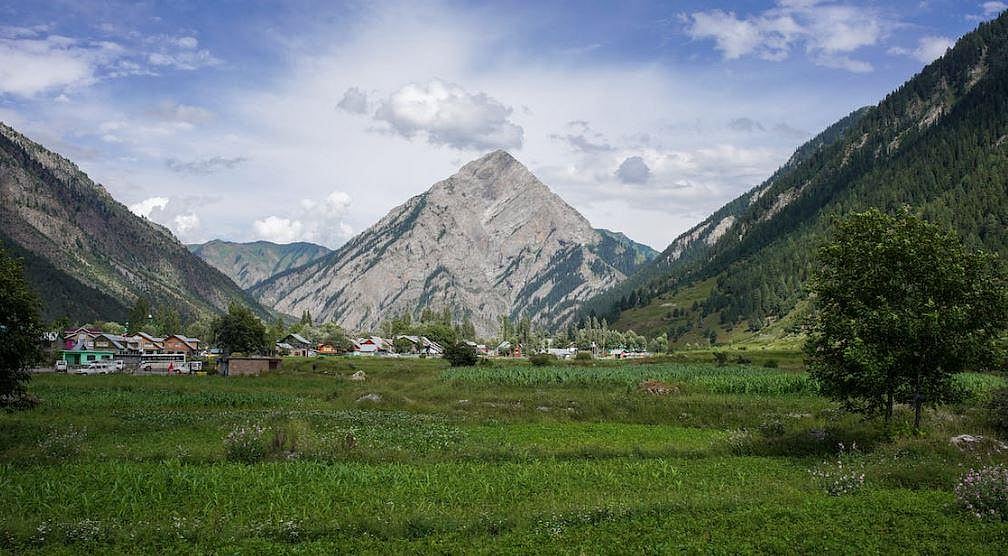 'Why new law not at par with country': Traders, hoteliers on J&K new ...