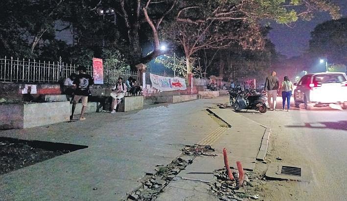 Thiruvananthapuram nightlife in haze