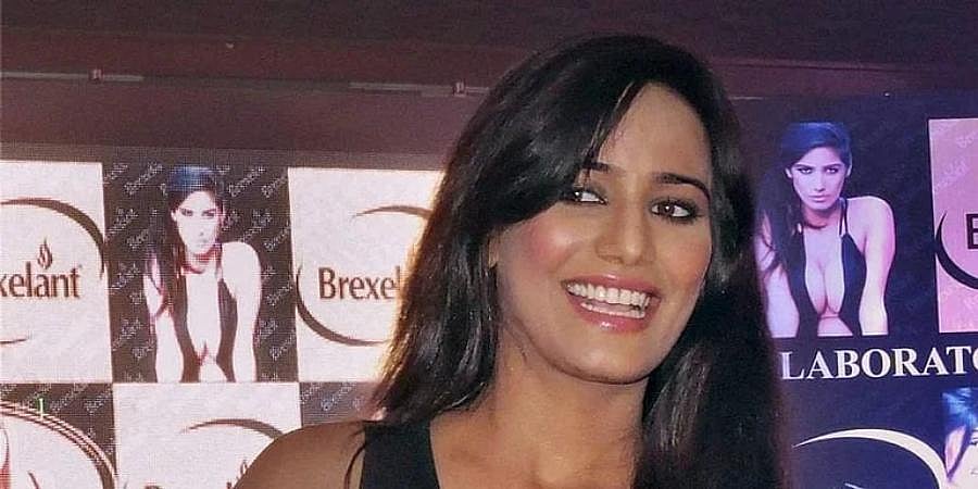 Obscene video case: Goa police file charge sheet against Poonam Pandey ...
