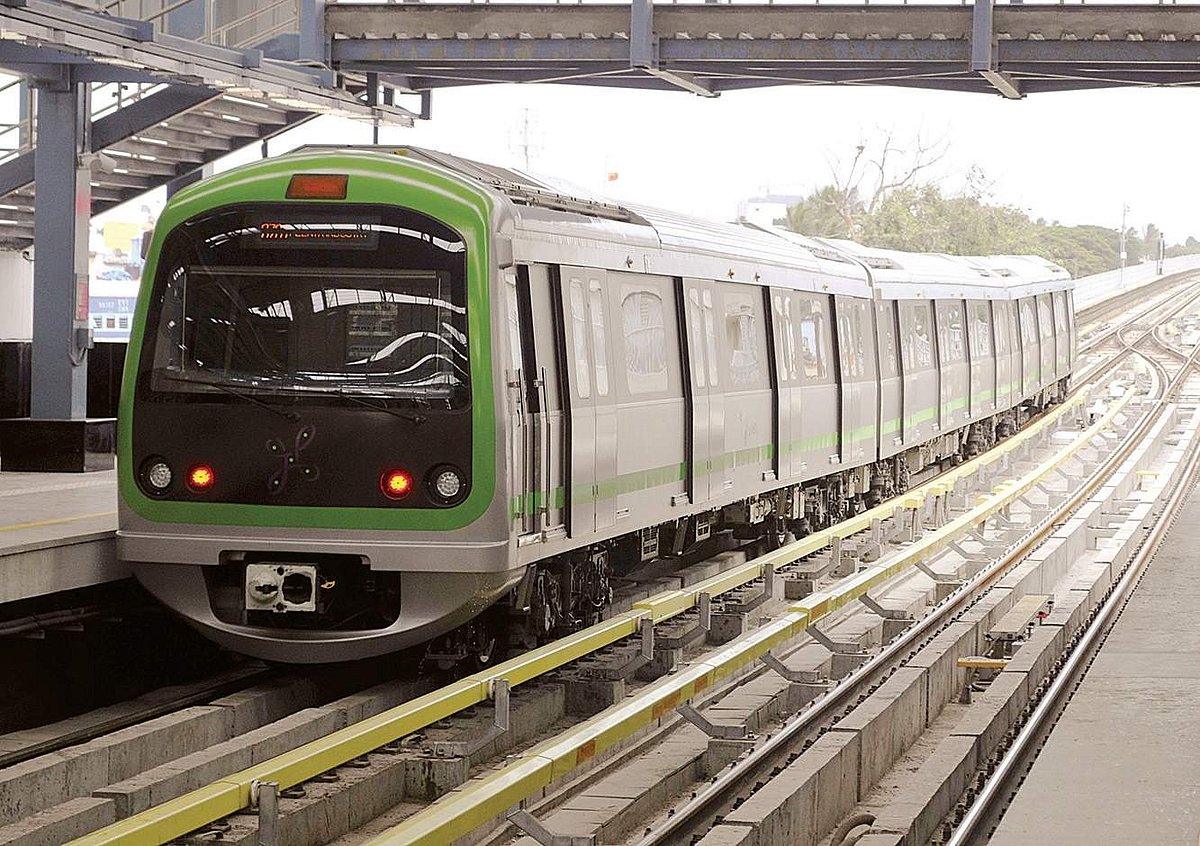 Bagalur Cross metro station gets maiden pile cap