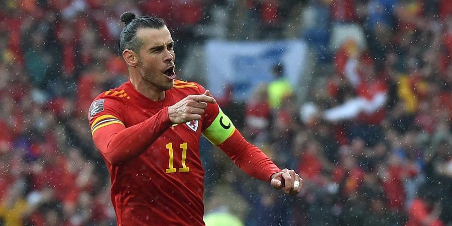 Gareth Bale must be handled with care, says Wales manager Robert Page