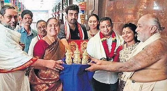 Devotee offers three gold crowns to Durga temple