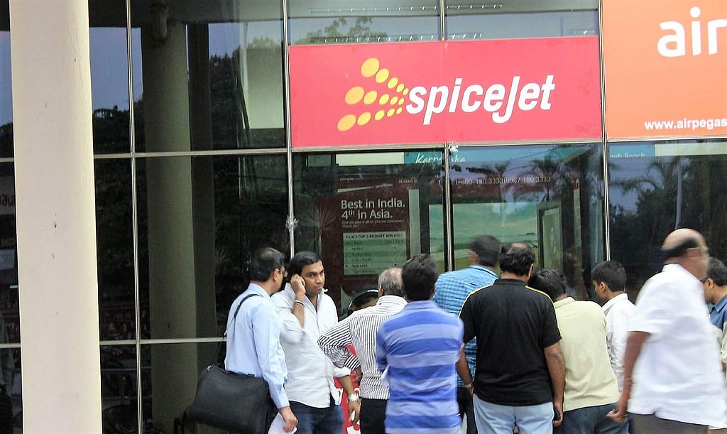 Civil aviation regulator extends restrictions, SpiceJet to operate 50 ...