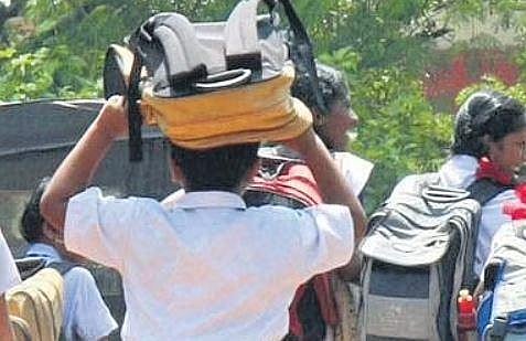 Karnataka HC notice to state, RUPSA on weight of school bags
