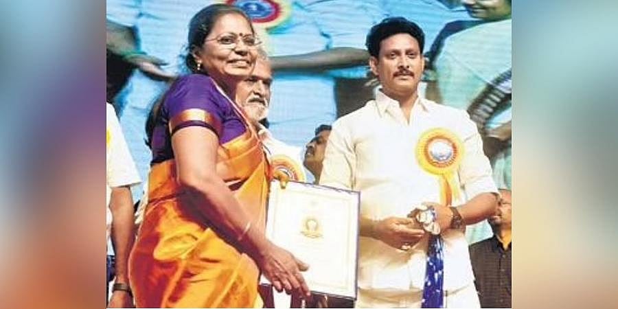 386 TN teachers presented with Dr Radhakrishnan award by Education Minister