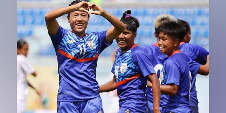 Indian women footballers blank Pakistan 3-0 to start SAAF campaign on ...