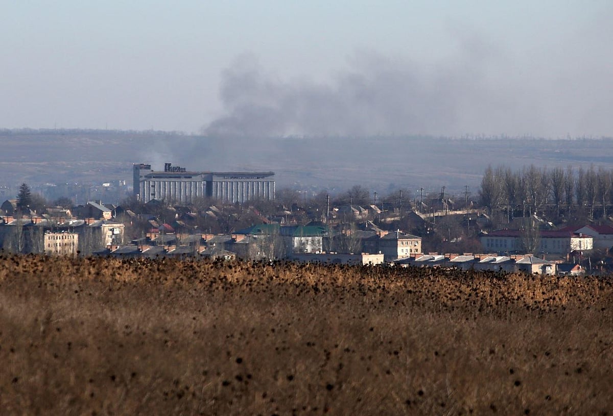 At Ukraine front, embattled Bakhmut residents desperate for water