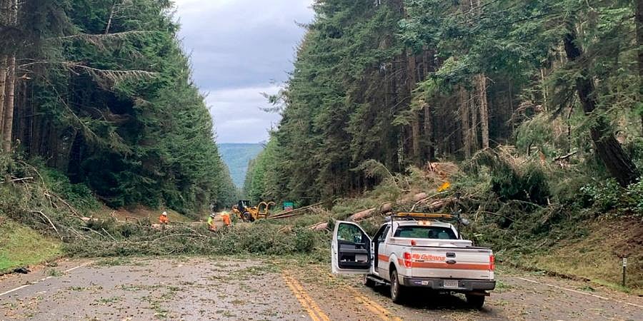 Huge storm hits California with damaging winds, heavy rains
