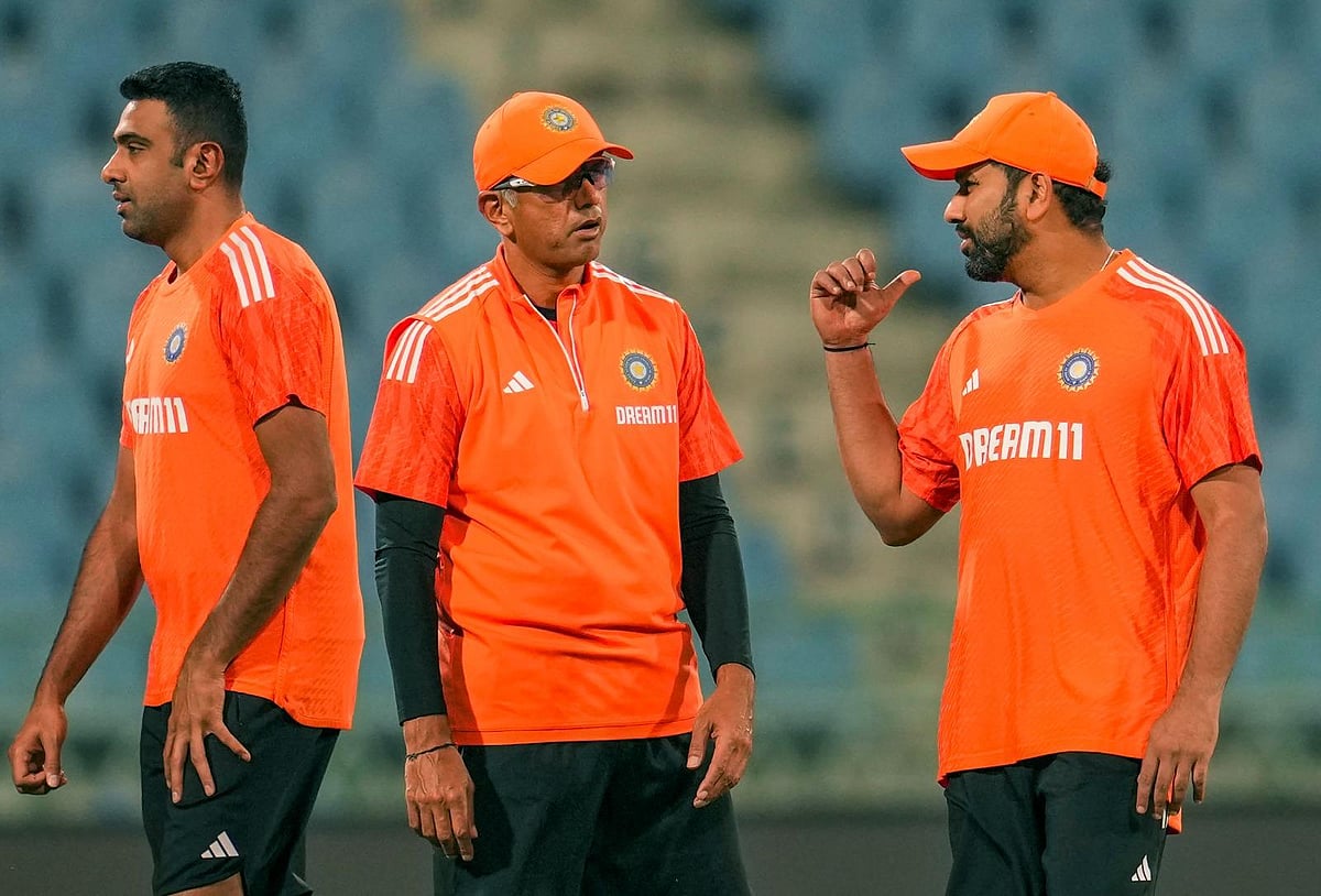 Battle of contrasting approaches: Unstoppable India face deflated England