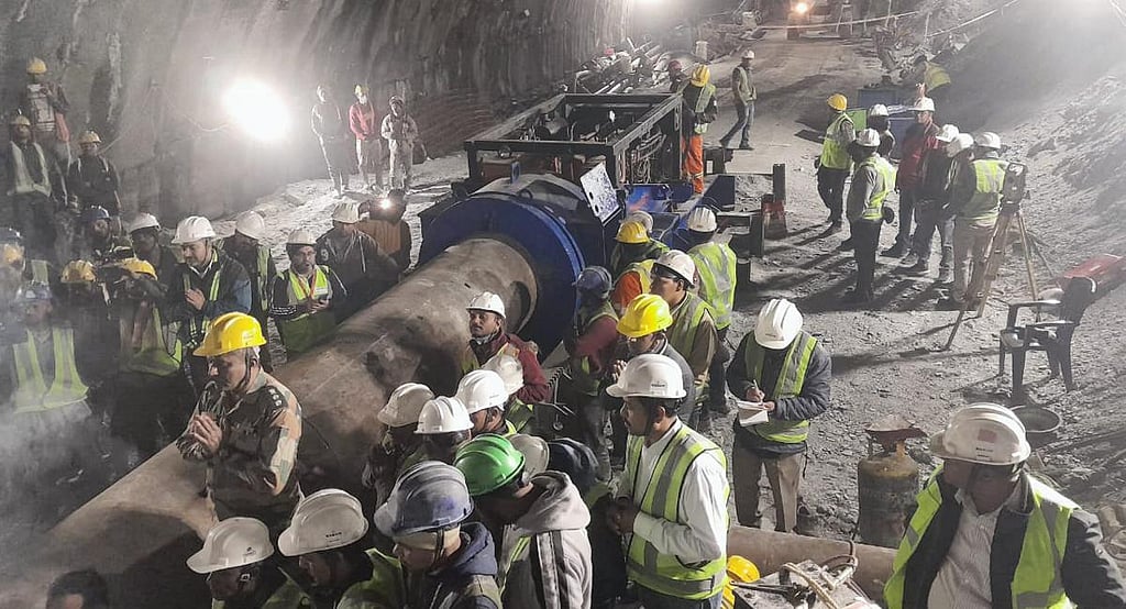 Uttarkashi tunnel collapse: Rescuers await IAF C-17 to airlift new ...