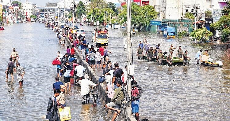 Stench, snakes add to Chennai’s flood worries