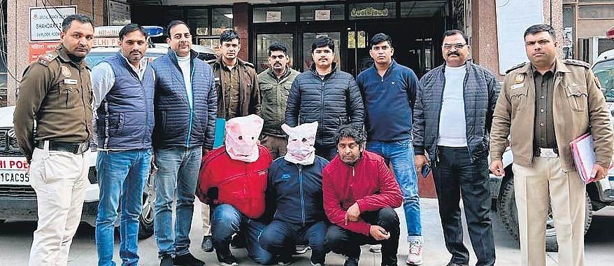 Four gang members honey-trap man for extortion, arrested in Delhi