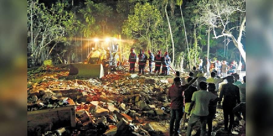 Pipeline bursts at Thammanam, nearly 2l people to be affected