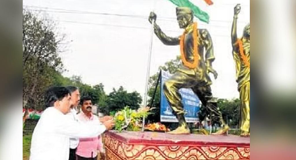 Rourkela pays respect to sons of soil on Utkal Dibas