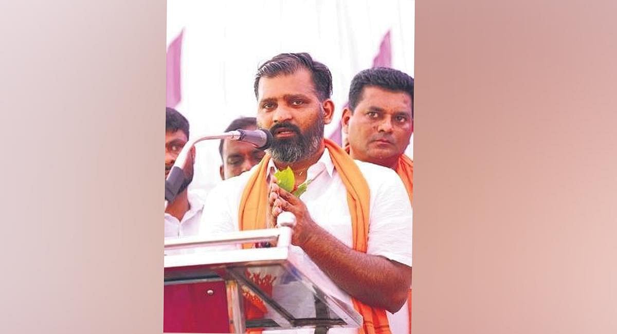 ‘Barefoot’ BJP candidate has immovable assets worth over Rs 7 crores