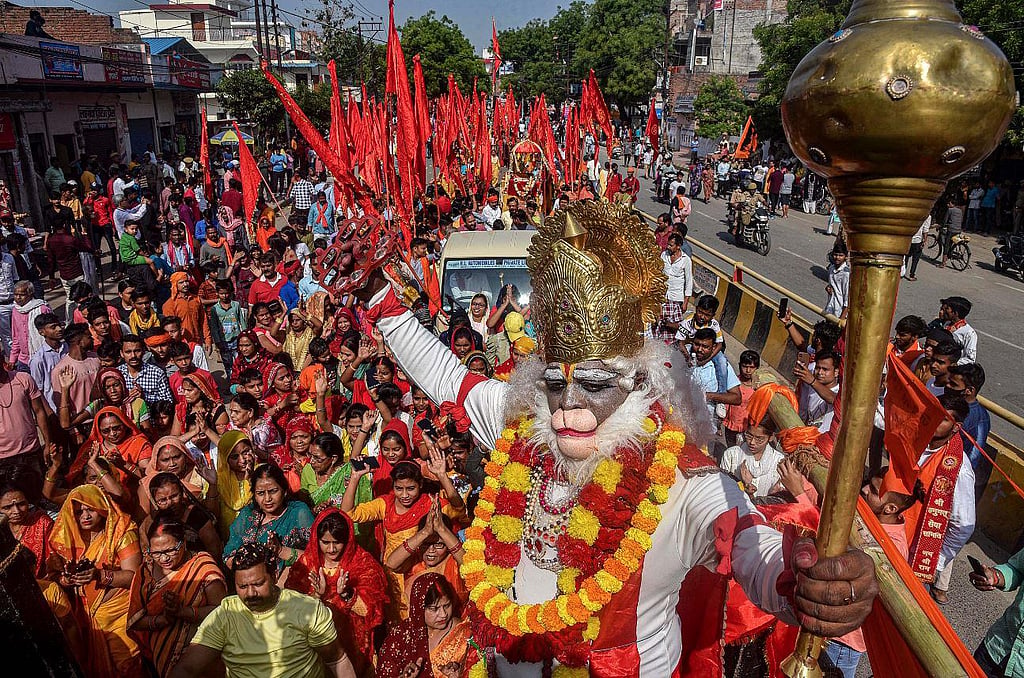 Para forces deployed in communally sensitive Bengal's Barrackpore on ...