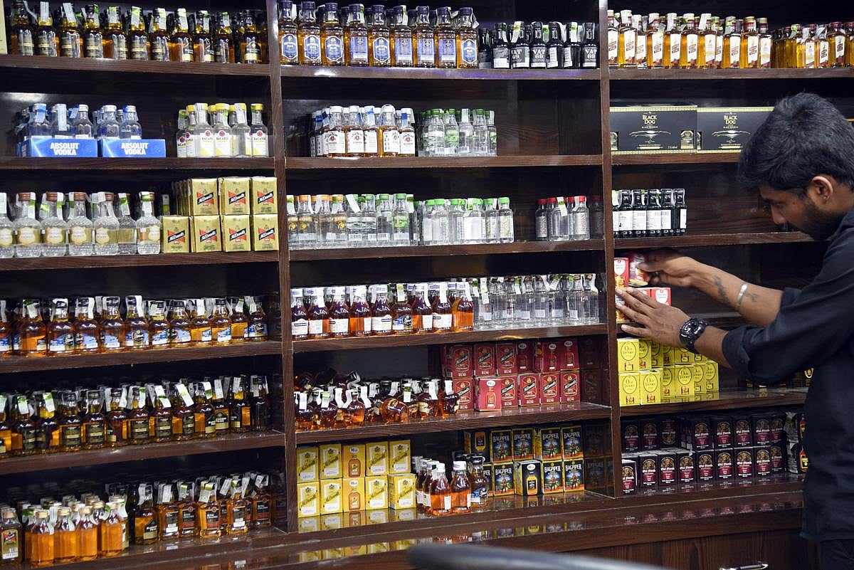 Karnataka: Hoarding led to dip in indian made liquor sales, but revenue ...
