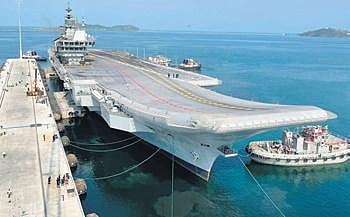 INS Vikrant makes first docking at Kadamba