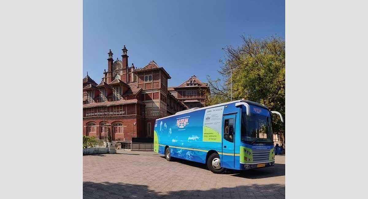‘Museum on Wheels’ calls on capital,to promote art & culture