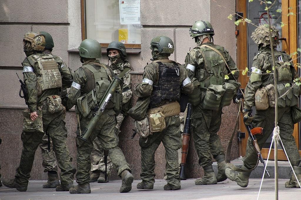 Prigozhin says Wagner captured South Russia army HQ, claims to have ...