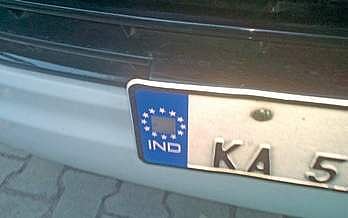 Pre-2019 vehicles must have high-security number plates by Nov 17
