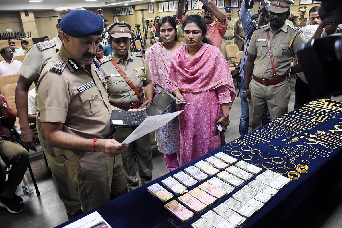 Four held for swindling money in Chennai
