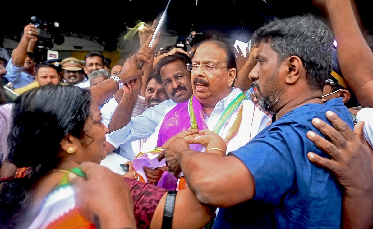 Congress ‘unites’ to rally behind Sudhakaran in Kerala