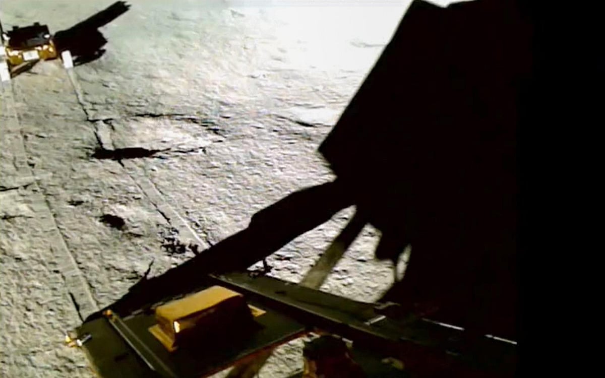 Chandrayaan-3 rover confirms presence of sulphur on lunar surface ...