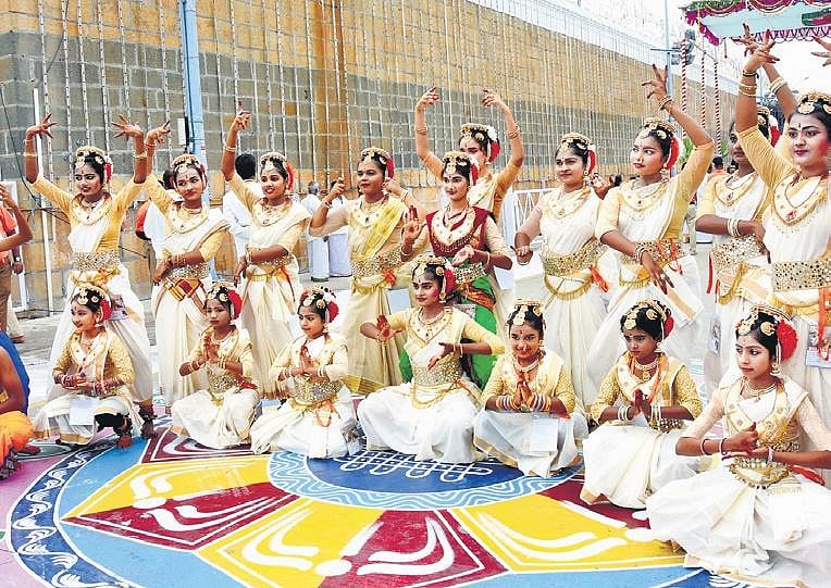 Srivari annual Brahmotsavams: Srivaru rides on Kalpavruksha Vahanam on ...
