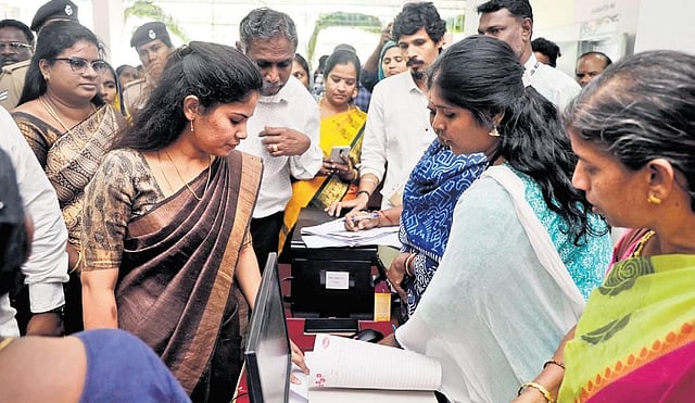 GCC gets 3,700 ‘Makkaludan Mudhalvar’ petitions on Day 1