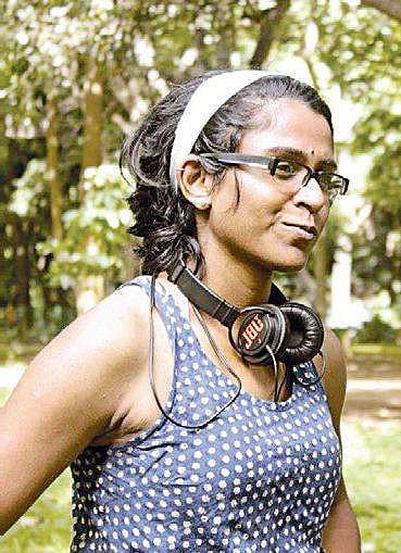 Smug silver oak meets jealous fig at park