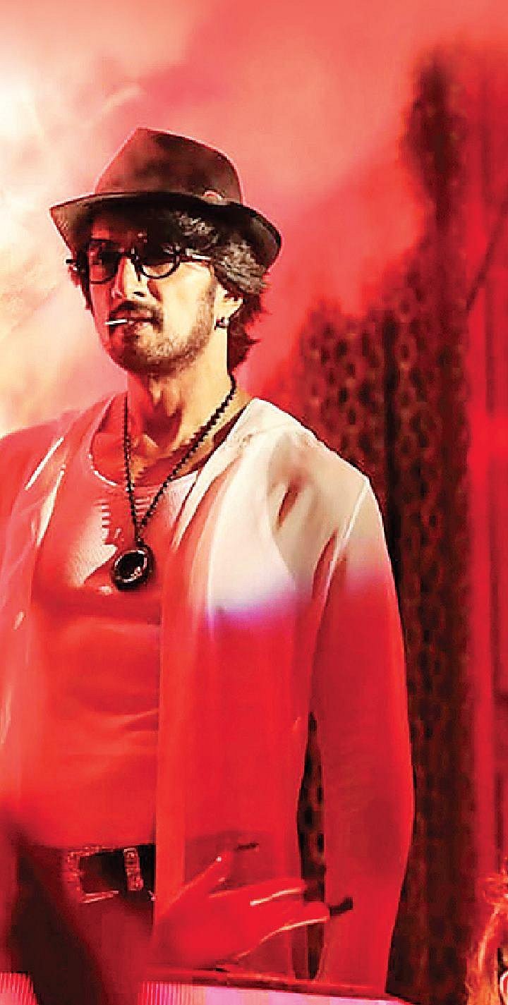 Actor Sudeep sports his signature avatar for 'Kotigobba 3'