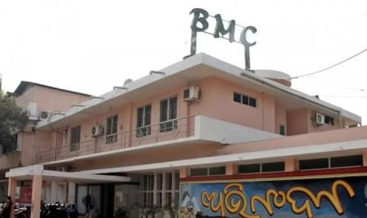 BMC to remove temporary traffic sheds, set up permanent structures this ...
