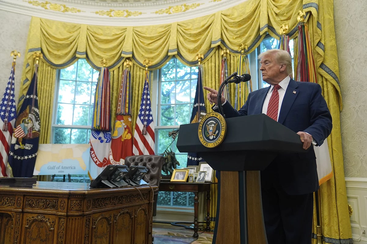 Trump stamps 'dictator chic' on Washington