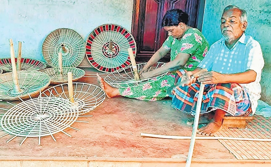 This Onam, a Keezhattoor couple is in demand to craft Maveli umbrellas