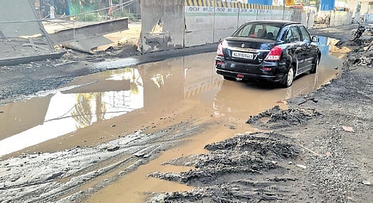 Insufficient drains: Waterlogging threat looms over Aroor-Thuravoor elevated highway section