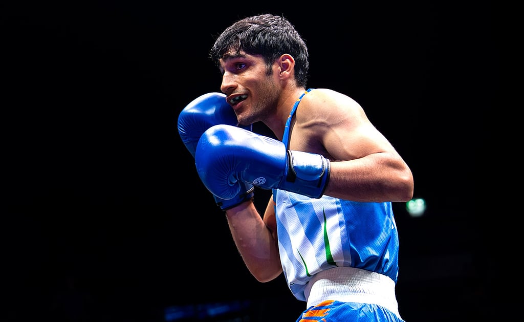 World Boxing C'ships: Abhinash advances, Sakshi bows out