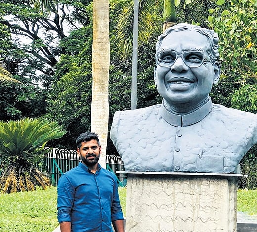 K R Narayanan’s bust at Raj Bhavan to be unveiled by President Droupadi ...